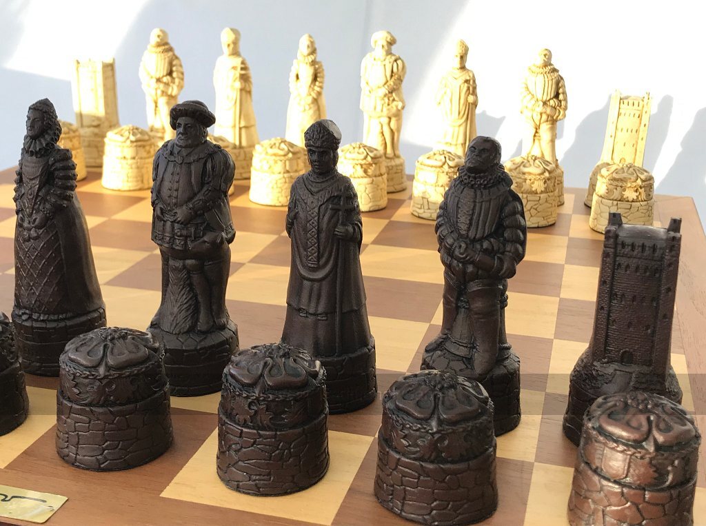 Berkeley Chess English History Themed Ornamental Chess Set
